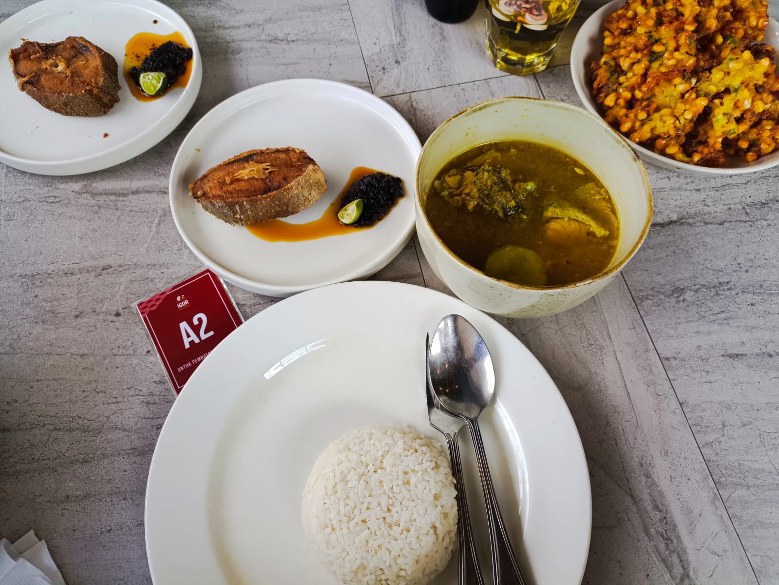 Nikmatnya Ikan Goreng Dengan Kuah Segar di IGOR Renon - Jurnal Mega